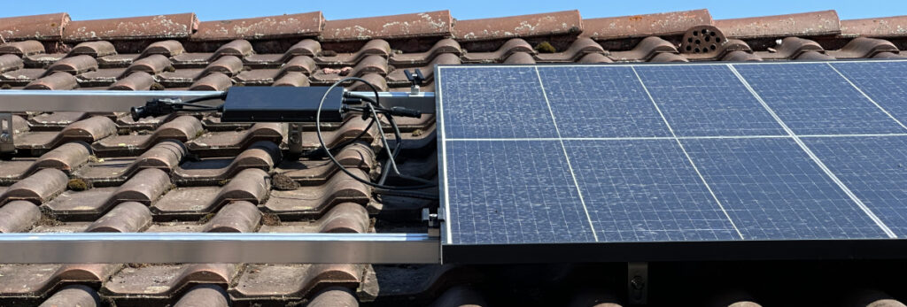 Balkonkraftwerk auf dem Dach montieren – Tipps & Anleitung