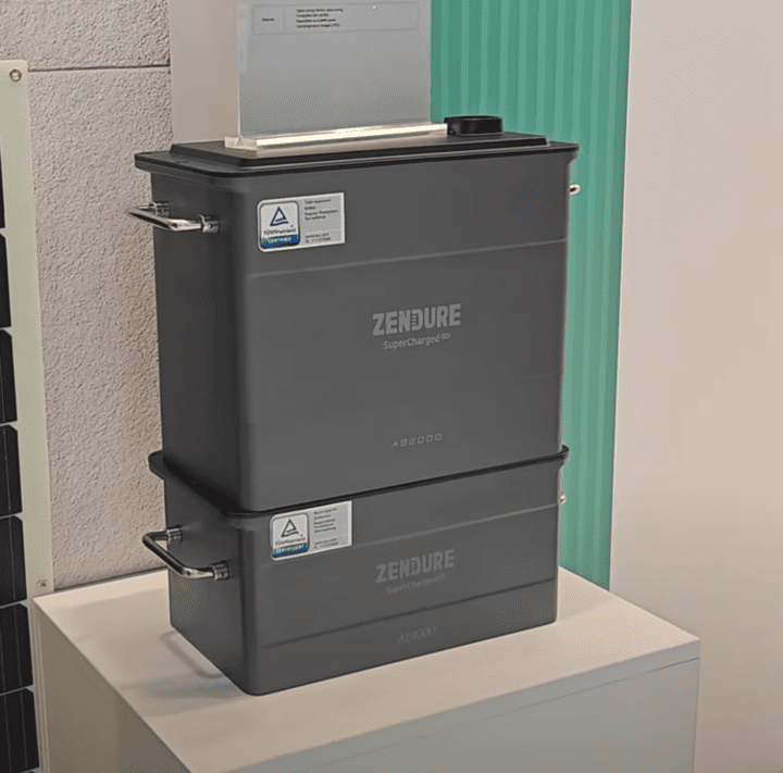 Zendure bringt 2 kWh Speicher für den SolarFlow – der AB2000 kommt ...